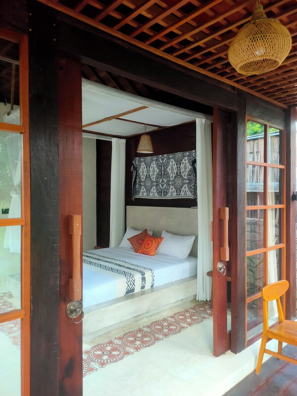 Vanaya Lodge Longterm Wooden Cabin Hidden By Lush Garden - Bali