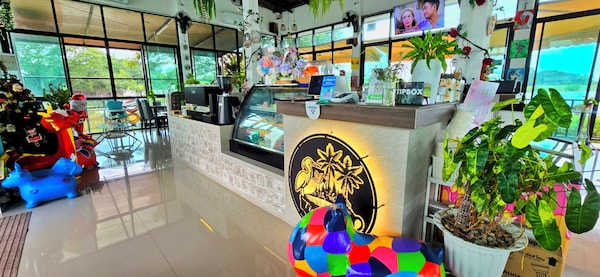 Tiny Island Lake Lodge - Bangkok