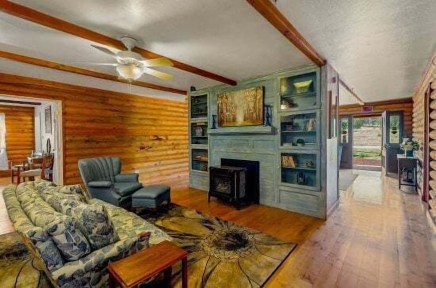 Quarter Horse Inn - Jasmine Room | Historic Inn | Fireplace | Walk To Downtown & Rail Station - Williams, AZ