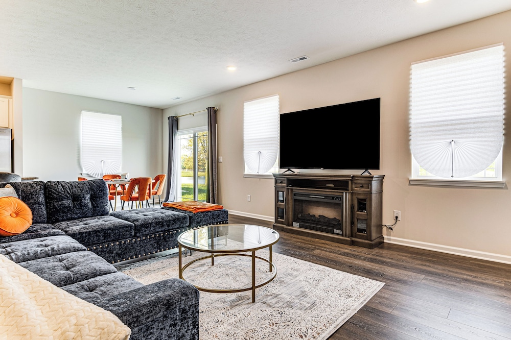 5 Mi To Fort Harrison: Home W/ Pool Access! - Greenfield, IN