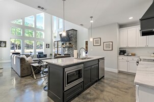 Casa (2 Bedrooms) | Interior