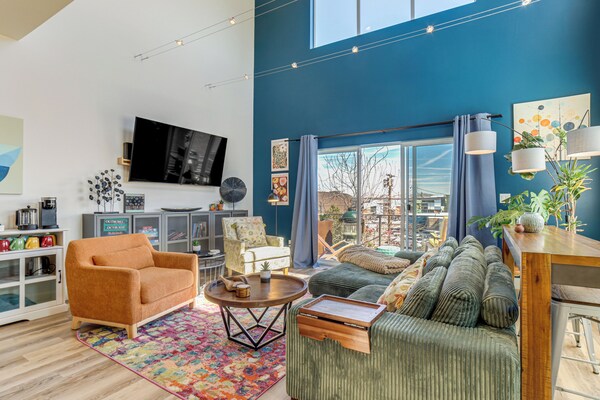 < 2 Mi To Dtwn Reno: Luxe Midtown Gem W/ Patio - Circus Circus Reno