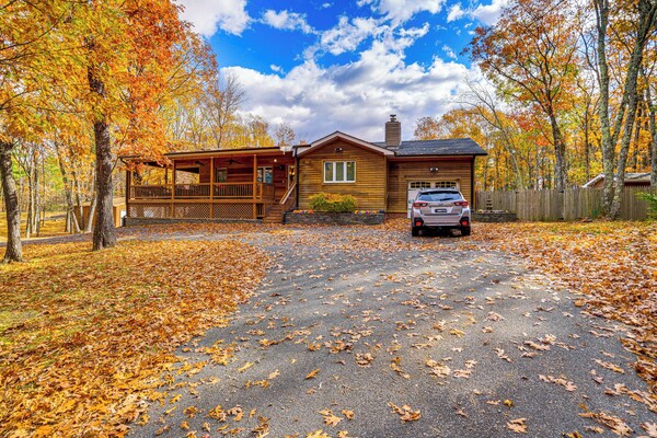 Private Hot Tub On 10 Acres: Cozy Catskill Getaway - Catskill, NY