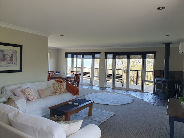 'Rare Retreat', Enjoy The Stunning Views, Great Hiking, Or Cycling @Lake Eildon - Alexandra