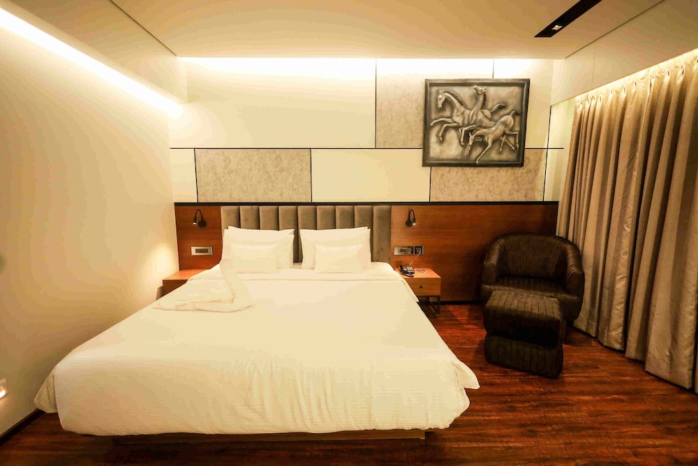 Hotel Noah Spire - Tripura