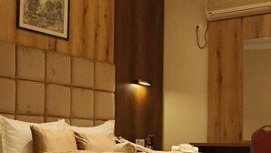 Quarto Individual Comfort, Vista para a cidade | Cofre no quarto, secretária 