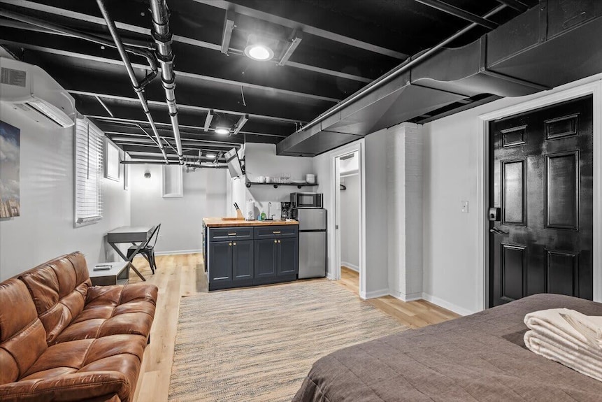 The Walnut Suites - The Onyx Suite - Monroeville, PA