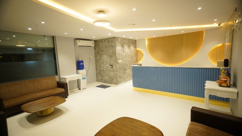 The Universe - Hotels & Banquets - Calcuta, WB, India