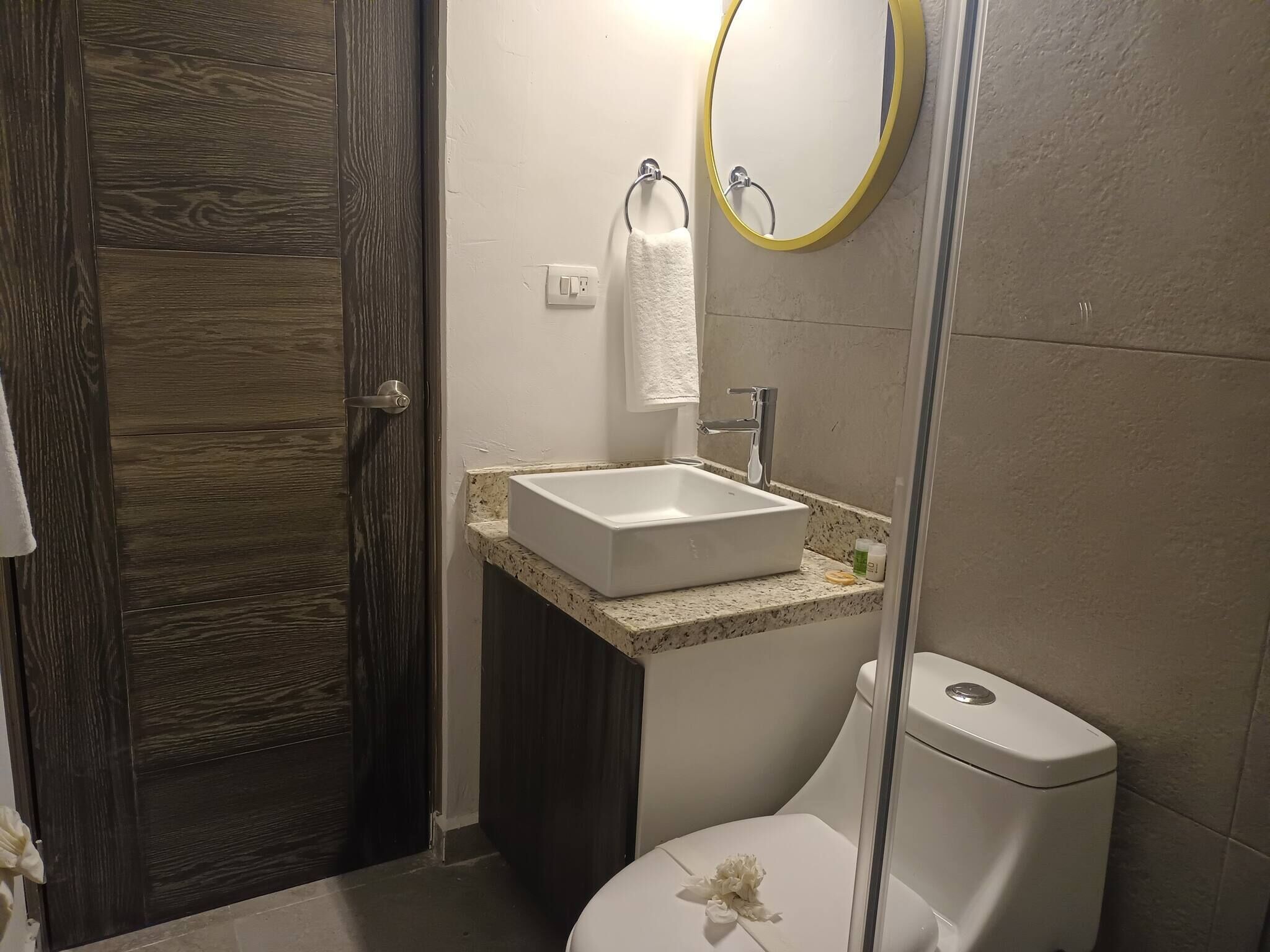 Apartamento, 1 quarto, sacada, vista para a cidade | Banheiro