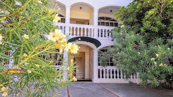 Apartamento, 1 quarto, para fumantes, sacada | Entrada da propriedade