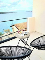 Apartamento Deluxe, vista para o mar | Terraço/pátio interior