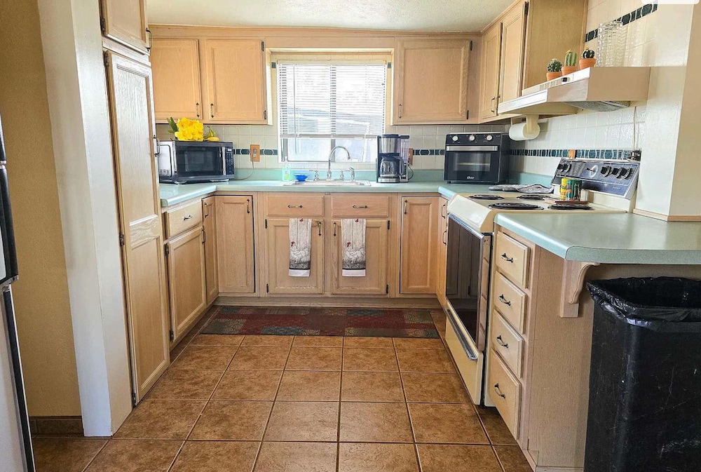 Vigilante Inn Immortal Camp - Tombstone, AZ