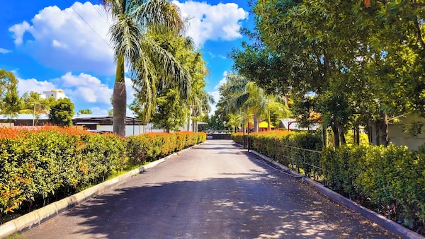 Vistar Resorts & Hotels - Bangalore