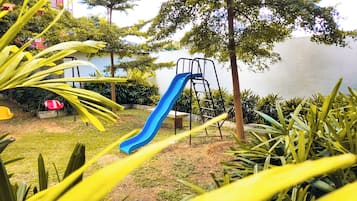 Área de recreio para crianças (ao ar livre)