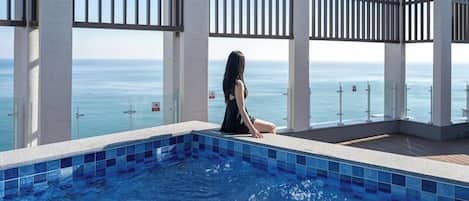 Penthouse, piscina privativa, vista para o mar | 1 quarto, cofre no quarto, quartos insonorizados, Wi-fi grátis