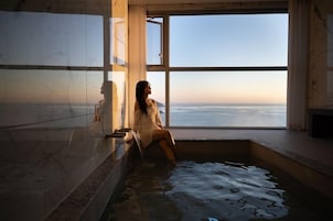 Suite Premium, banheira de hidromassagem grande, vista para o oceano | Cofre no quarto, quartos insonorizados, Wi-fi grátis 
