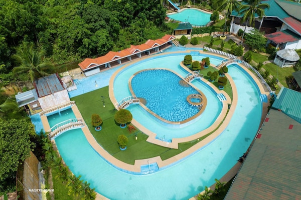 Hidden Valley Mountain And Wavepool Resort - Toledo City