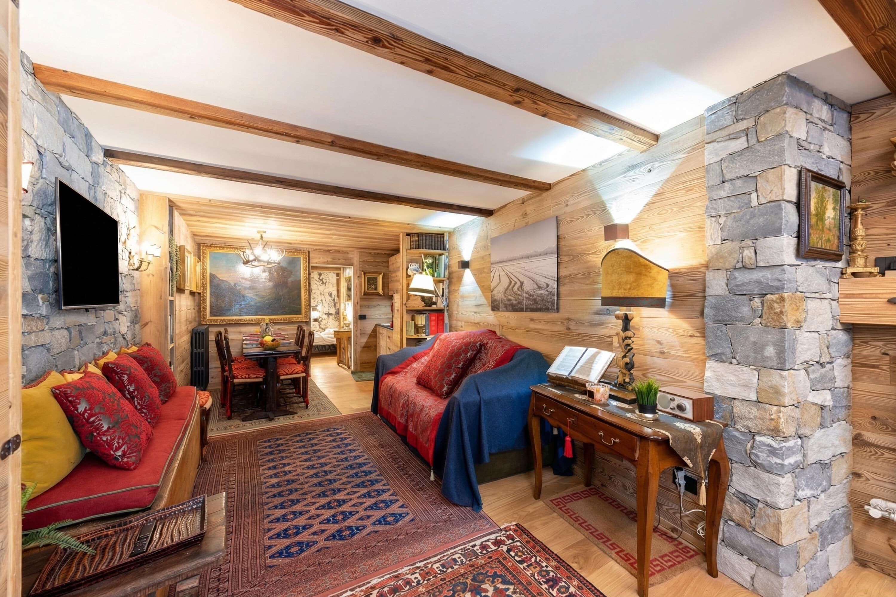 Apartamento de Luxo, vários quartos (Beautiful Flat In Courmayeur) | Sala de estar | TV de ecrã plano 