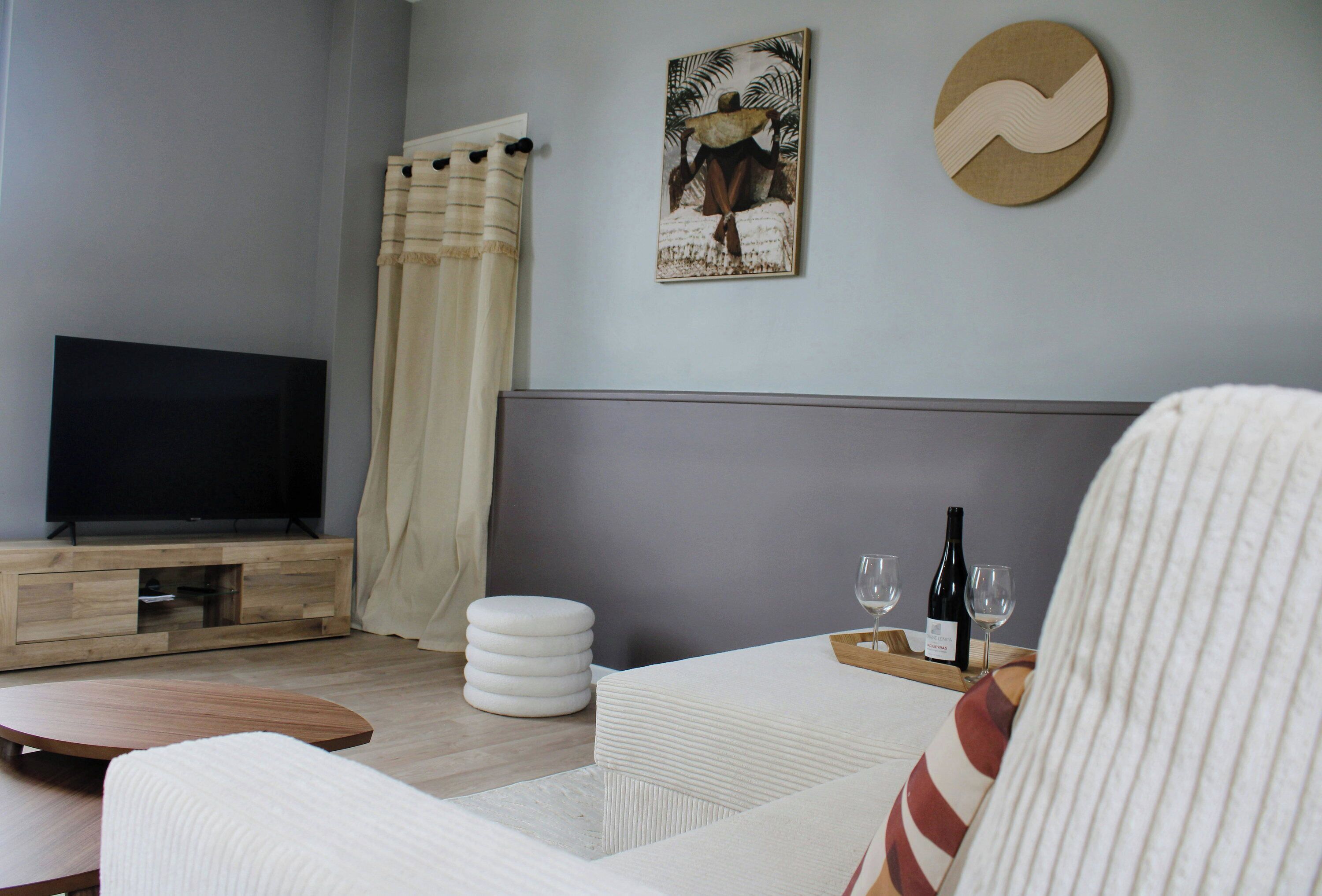 Maison De Charme - Two Bedroom House, Sleeps 4 - Bourgueil