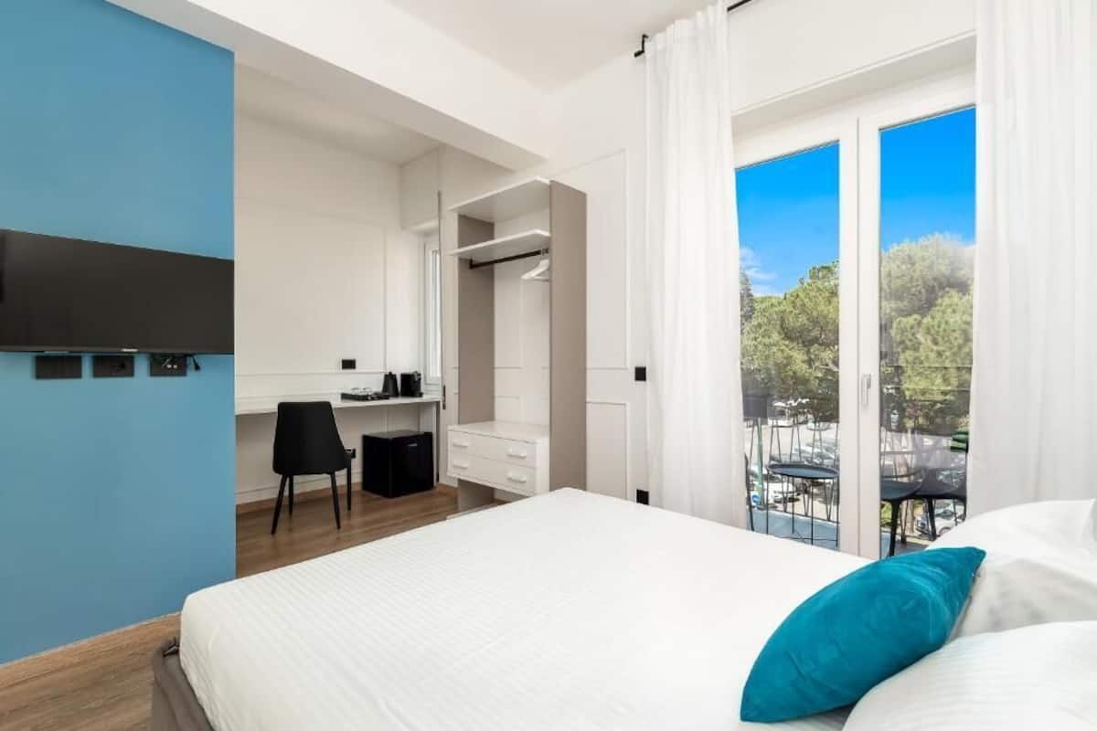 Quarto superior, sacada | Frigobar, escrivaninha, cortinas blackout, quartos à prova de som