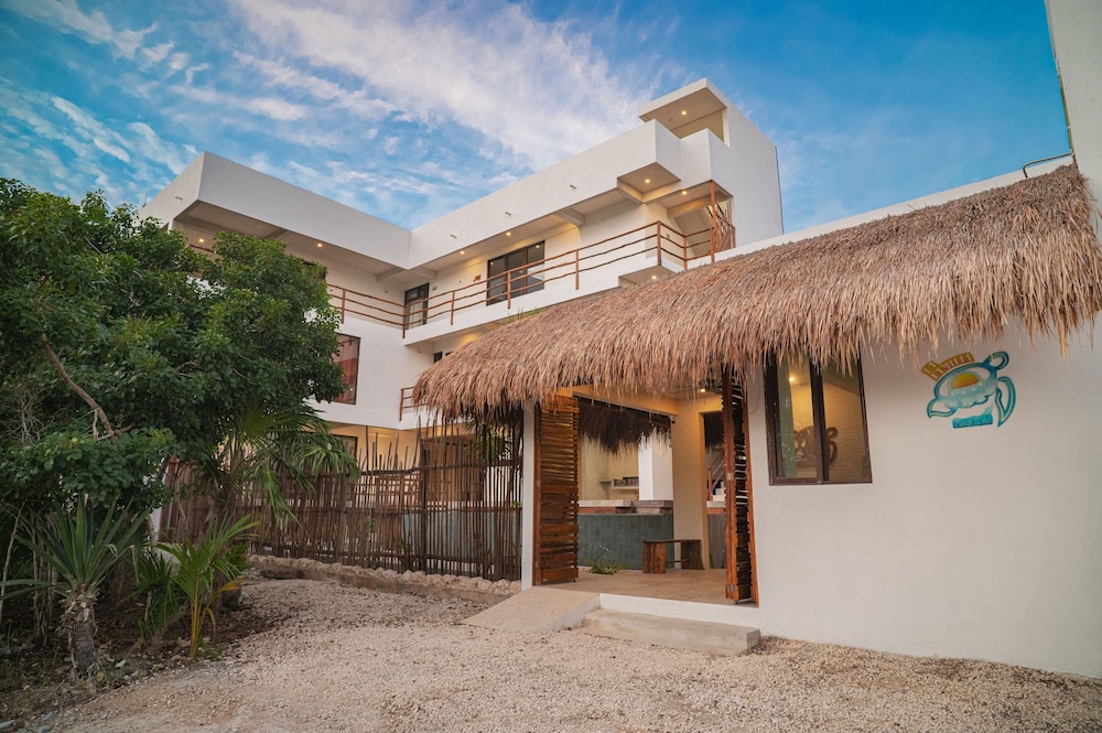 Lafamilia Casa And Suites - Holbox