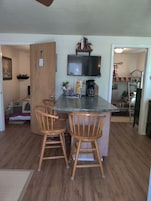 Cabana de Madeira Familiar, várias camas, não fumadores, vista para o resort | 2 quartos, Wi-fi grátis