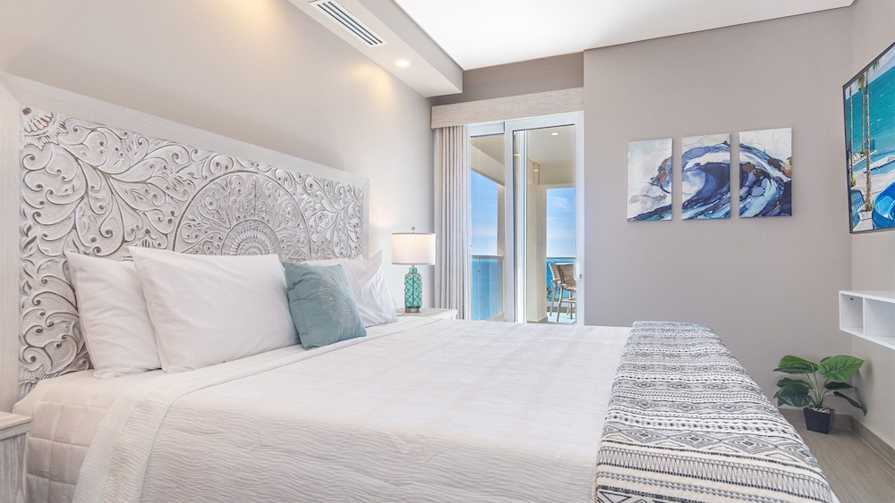 Amazing two bedroom beach front condo W405 - Puerto Peñasco | FeWo-direkt