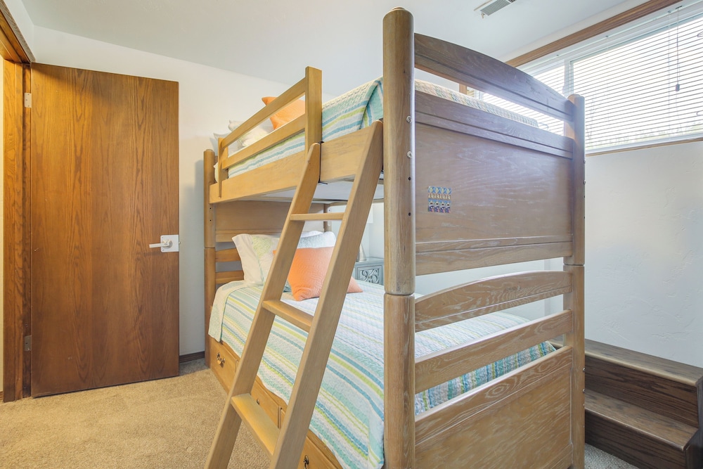 Near Medical Corridor: 'Whimsy Wisconsin' Duplex - Green Bay | Vrbo