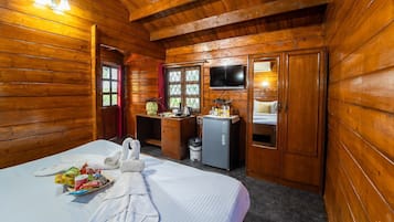 1 quarto, Wi-Fi de cortesia, roupa de cama