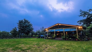 Mountain View Cottage | Frigobar, escrivaninha, espaço de trabalho para notebook