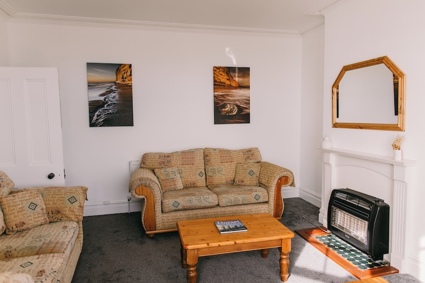 Beach Side, Newly Renovated Apartment With Fantastic Sea Views. - 多爾切斯特