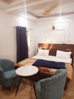 Quarto Clássico, lanai (alpendre havaiano), vista para o pátio | Wi-fi grátis