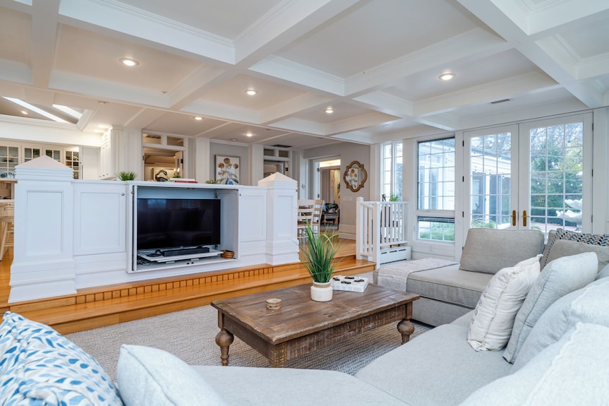 Lakefront Home With 375 Feet Of Private Beach! - Benton Harbor, MI