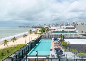 Estúdio Básico | Piscina | Piscina exterior 