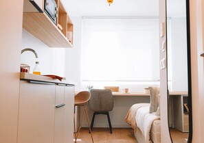 Estúdio, não fumadores, kitchenette | Cortinas/cortinados opacos, Wi-fi grátis, roupa de cama fornecida