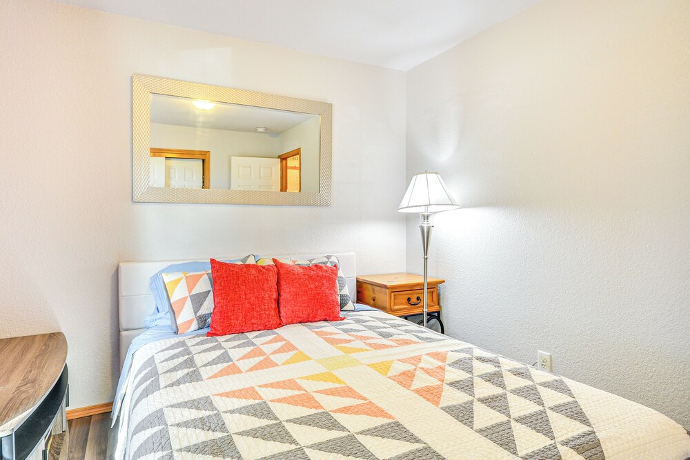 WFH-Friendly Hub w/ Fenced Patio in Portland! - Portland | Vrbo