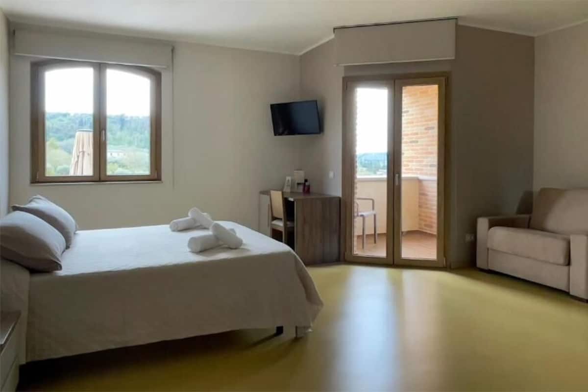 Quarto casal conforto | Cofres nos quartos, Wi-Fi de cortesia