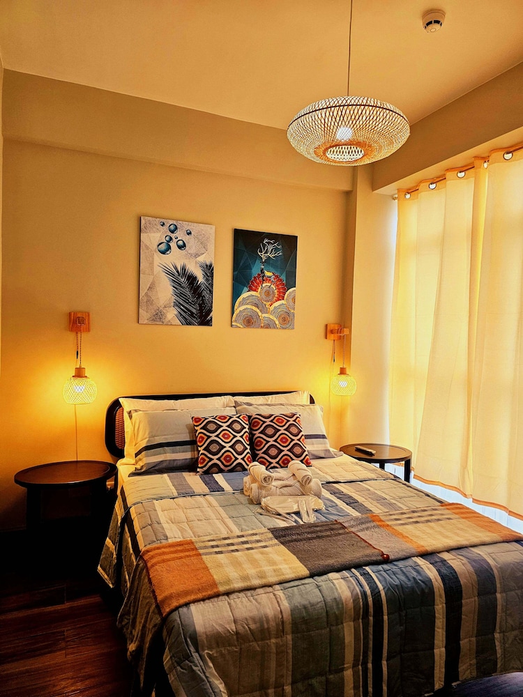 Evelyn Azure Escapes Boracay Newcoast - Malay