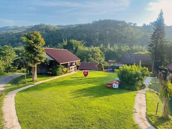 Saitharn Iyara Resort - Kanchanaburi