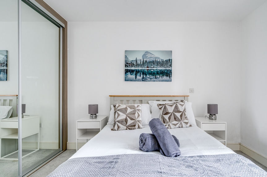Cozy London Apartment With 2 Bedrooms - Londra