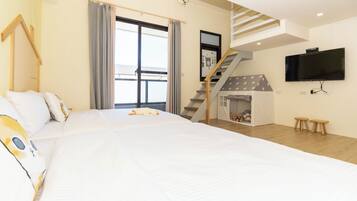 Loft família | Roupas de cama antialérgicas, Wi-Fi de cortesia, roupa de cama