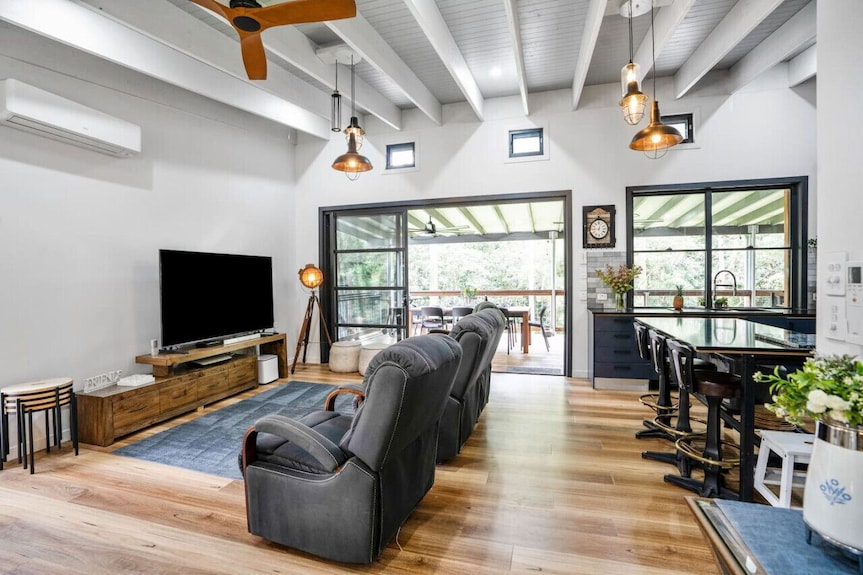 Creekside Cottage Pet Friendly W Pool - Mapleton