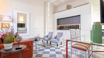 Apartamento (2 Bedrooms) | Sala de estar | TV
