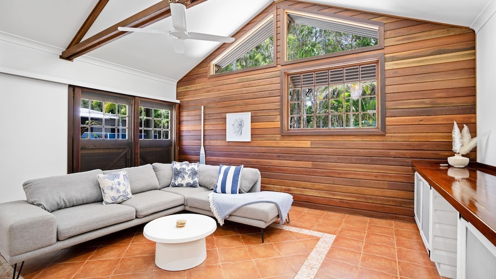 Driftwood - Rainbow Shores. Swimming Pool, Wifi, Beds Made. Gorgeous Home. - Rainbow Beach