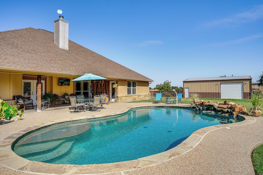 4 Mi To Dtwn: Home W/ Pool In Stephenville! - Stephenville, TX