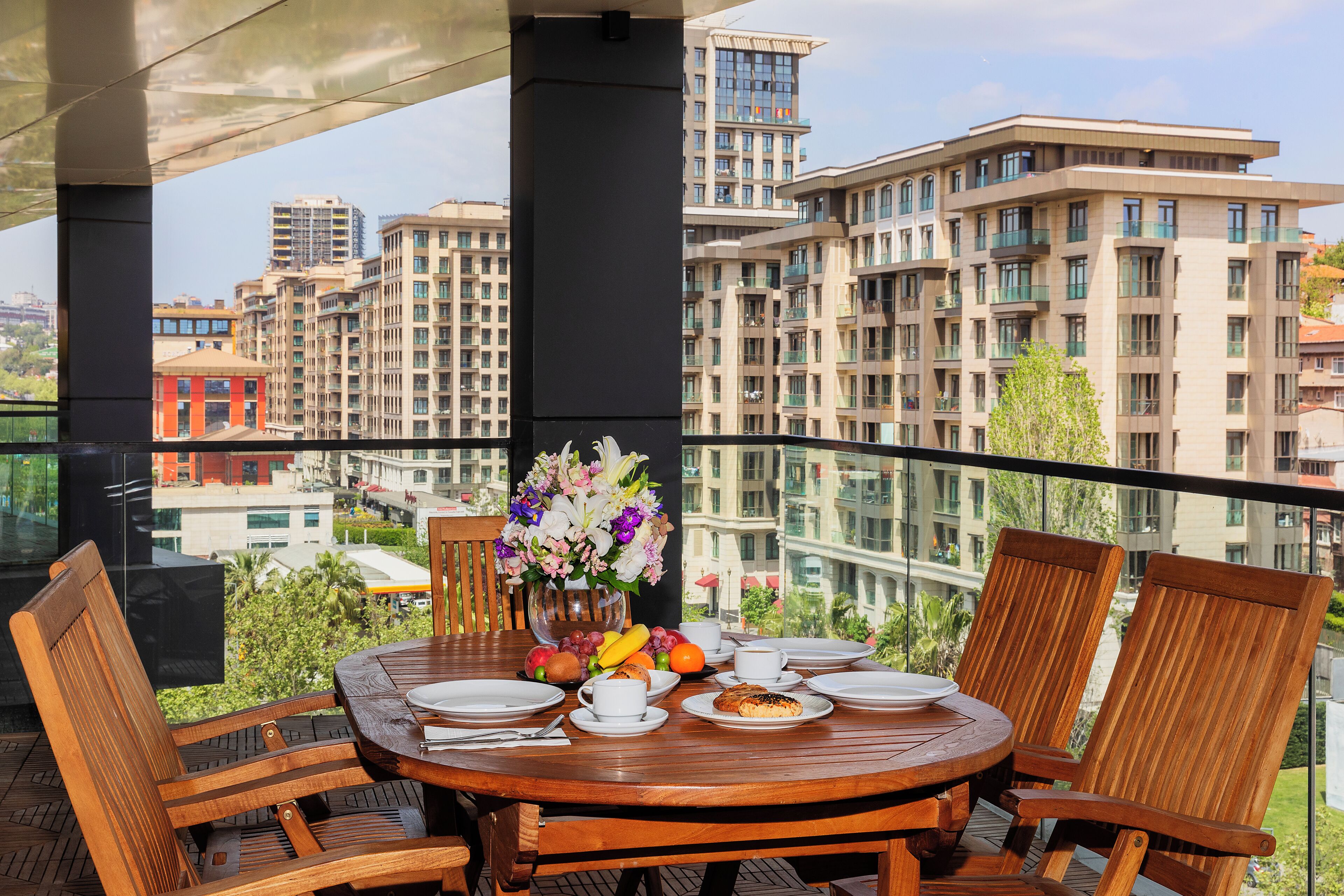 Apartamento luxo, 2 quartos, terraço, vista para a cidade | Terraço/pátio