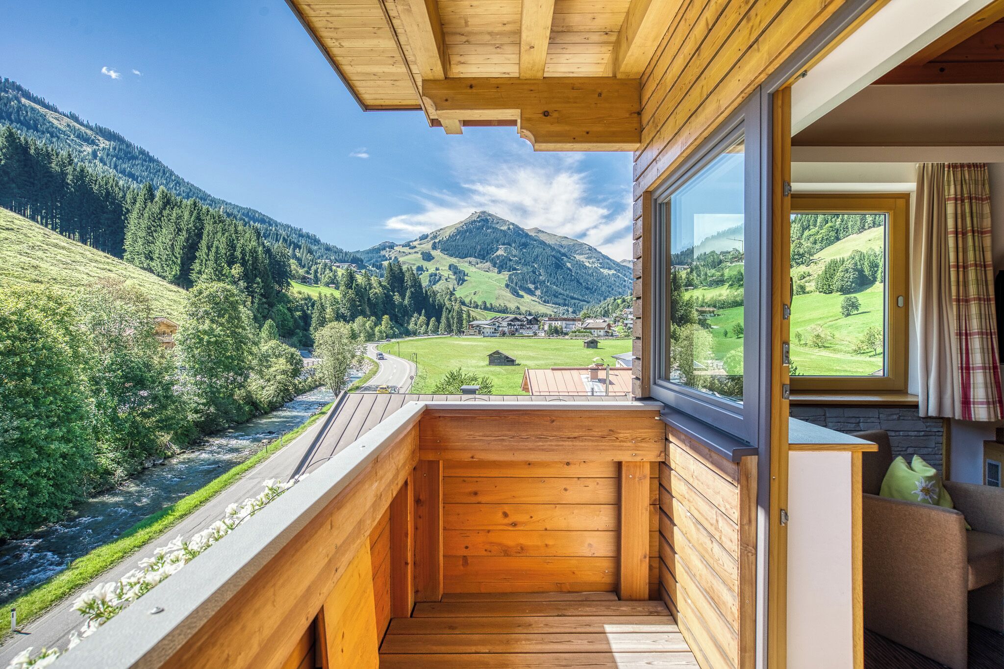 Quarto casal luxo | Vista da sacada