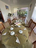 Pequeno-almoço continental diário incluído 