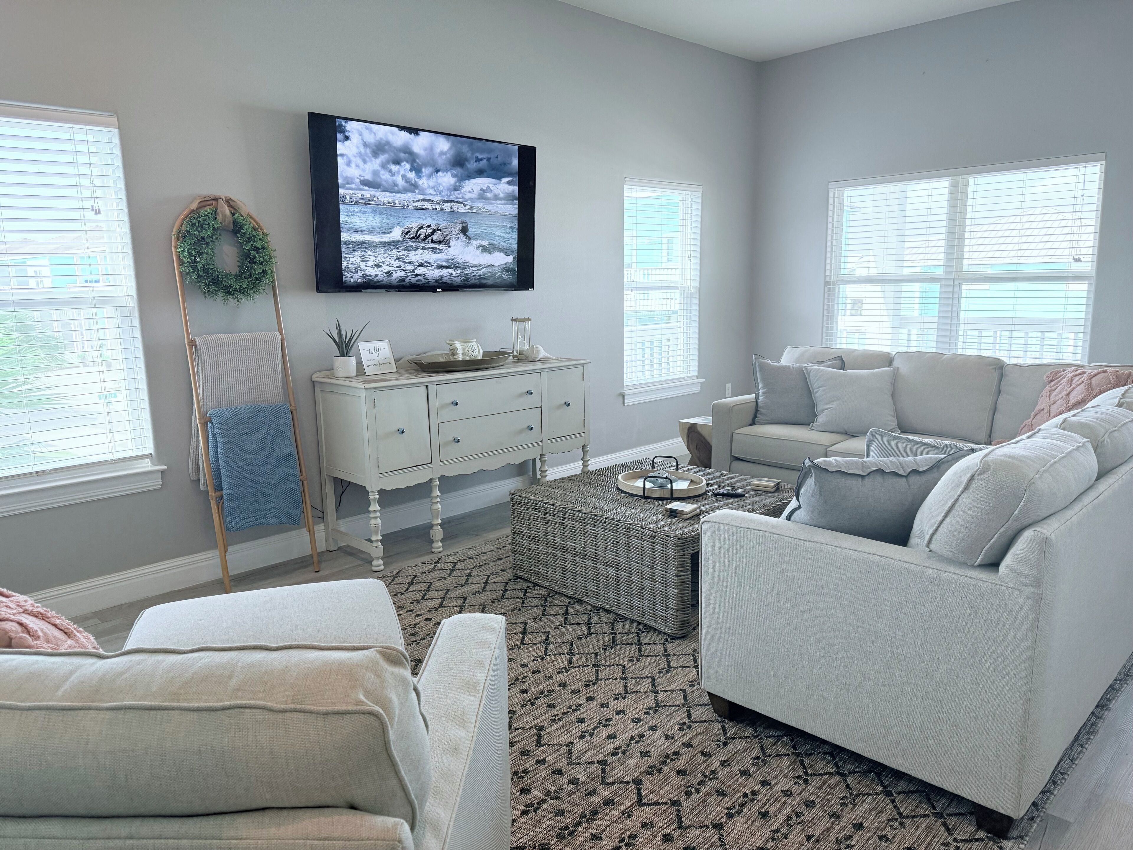 Charming Coastal Cottage With Community Pool - Bayside, TX