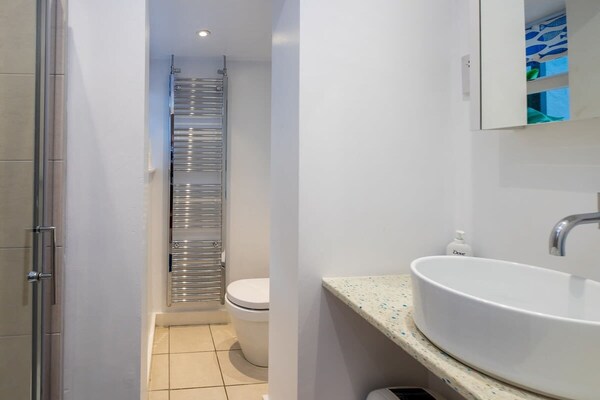 Host Stay Montpelier Colours - Hove